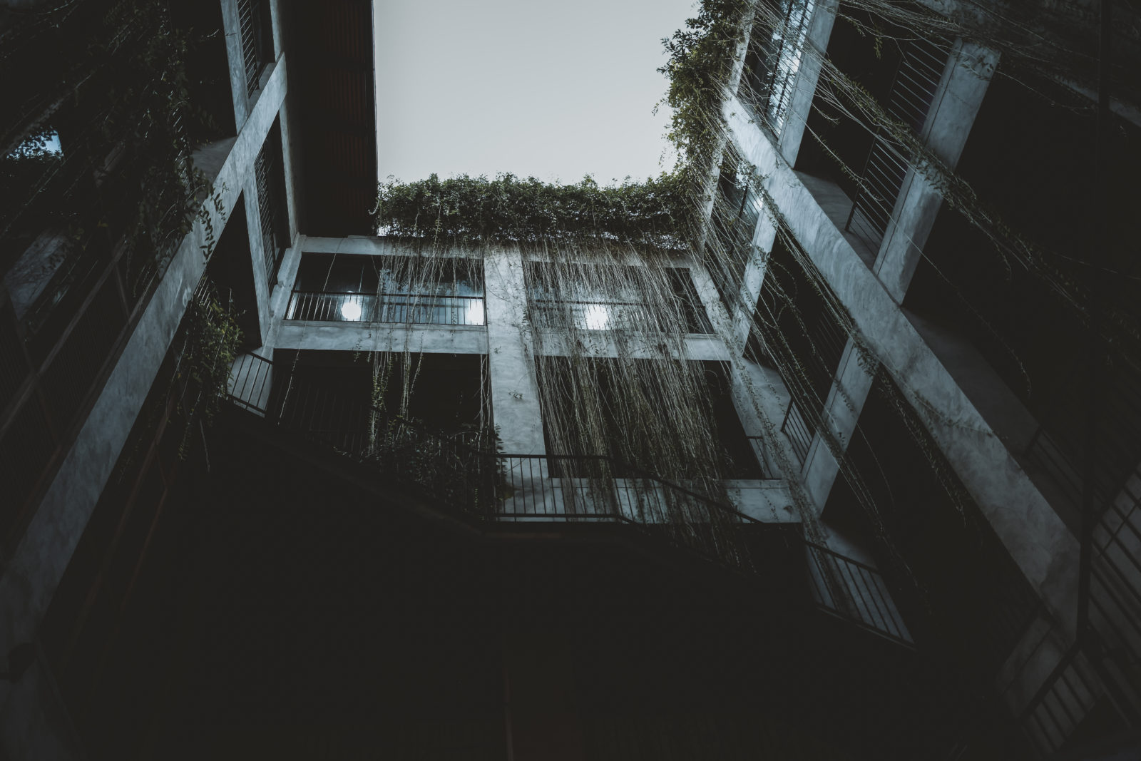 Giving Haunted Houses a Sustainably Spooky Concrete Makeover - Kryton